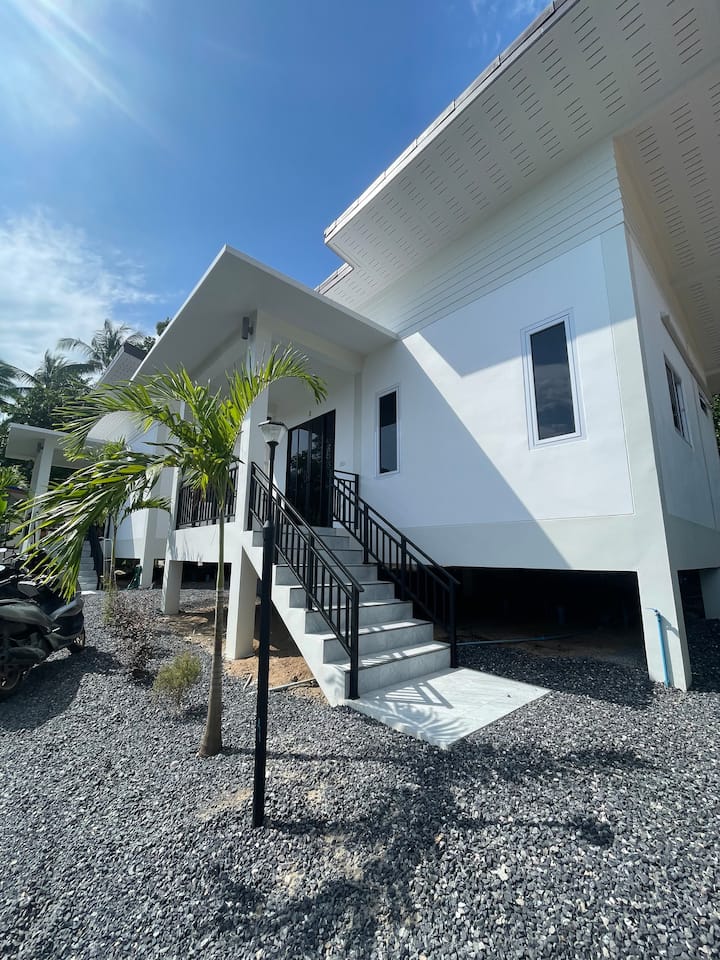 Srithanu Modern Paradise! - Ko Pha Ngan