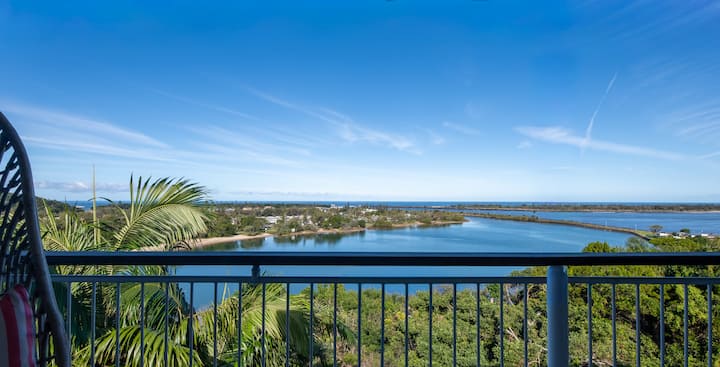 Penthouse | Front-row 180° Bay & Ocean Views - Lennox Head