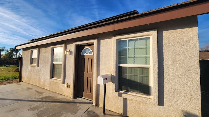 Charming Entire Casita! - Bakersfield, CA