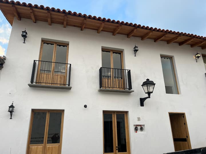 Villa Contemporánea A Una Cuadra Del Centro - Tapalpa