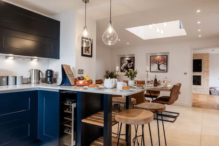 Lovely Dog Friendly Cottage - Nursery End House - Stow-on-the-Wold