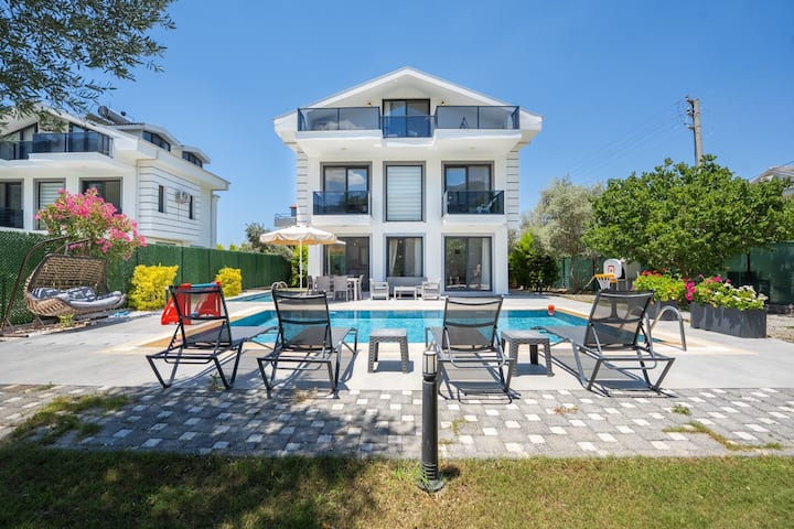 ÖLüdeniz 'De 2 Havuzlu Villa Bera 2 - Ölüdeniz