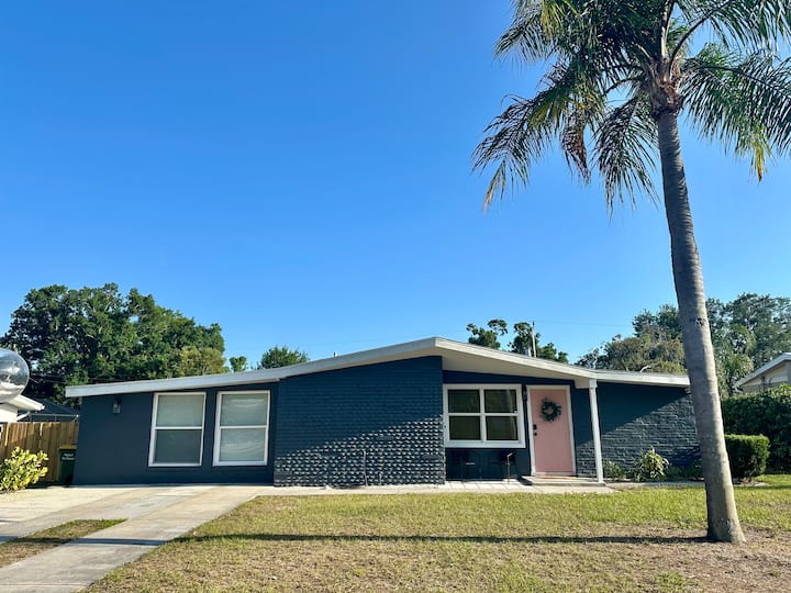 The Hatton House - Sarasota, FL