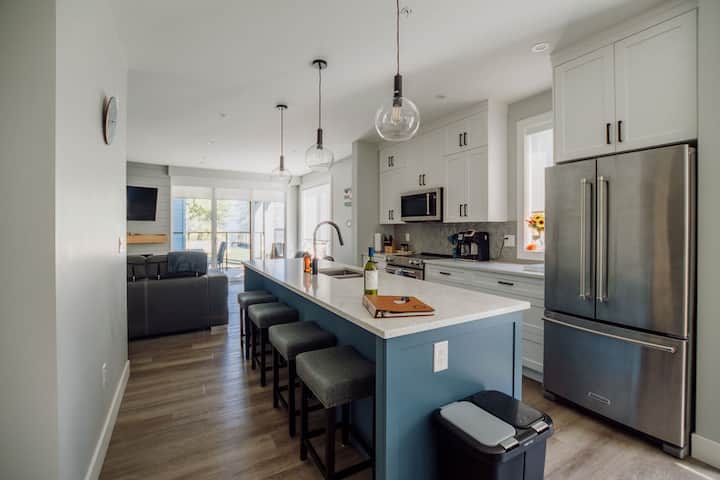 2bed+den/2bath "Lake Daze" Condo - Harrison Hot Springs