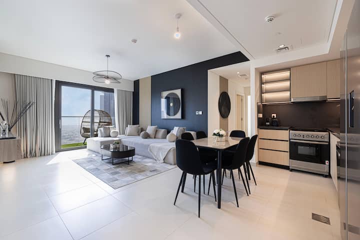 Luxury Apartments Infront Of Burj Khalifa - Dubai