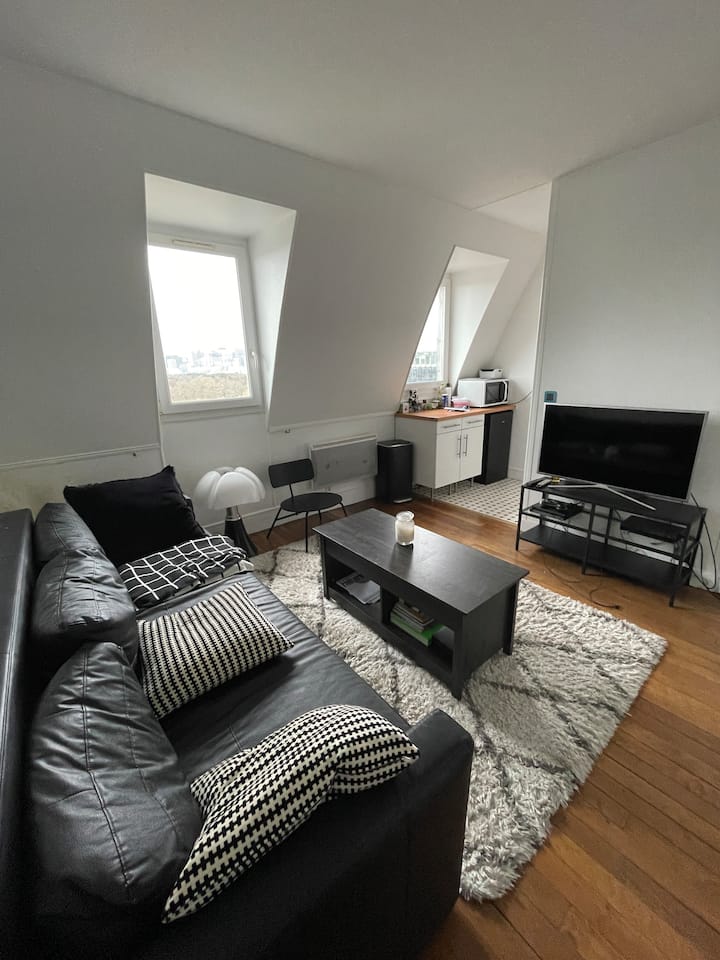 Appartement 2 Pièces De 32m2 - Issy-les-Moulineaux