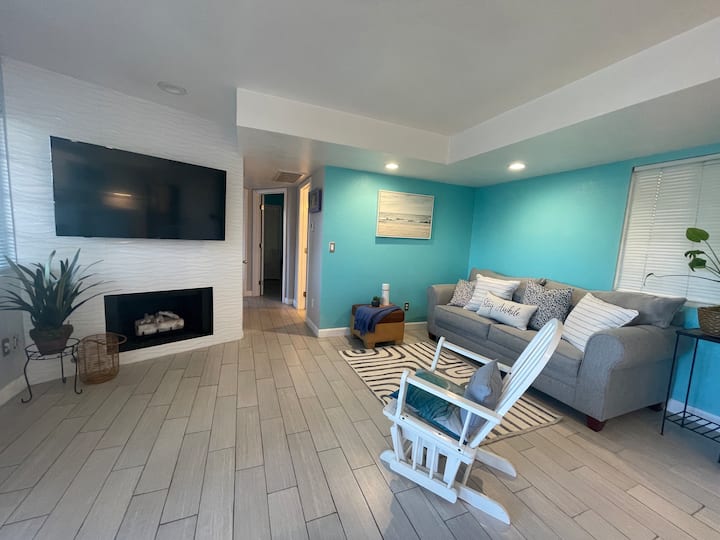 Steps To The Beach 3 Bedroom Condo - Imperial Beach, CA