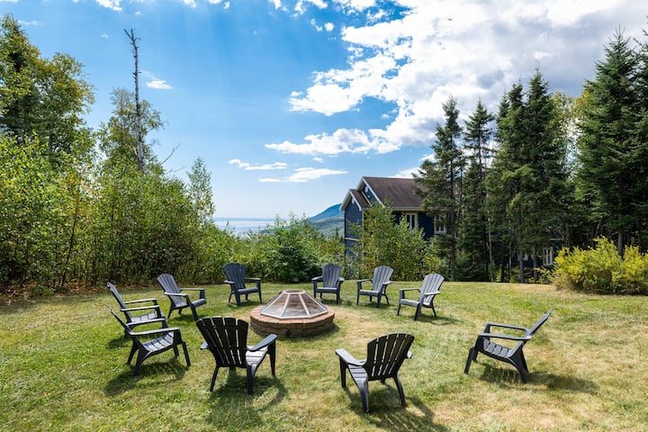 Phoenix 75: Spa, Vue Sur Le Fleuve & Billard - Charlevoix Regional County Municipality