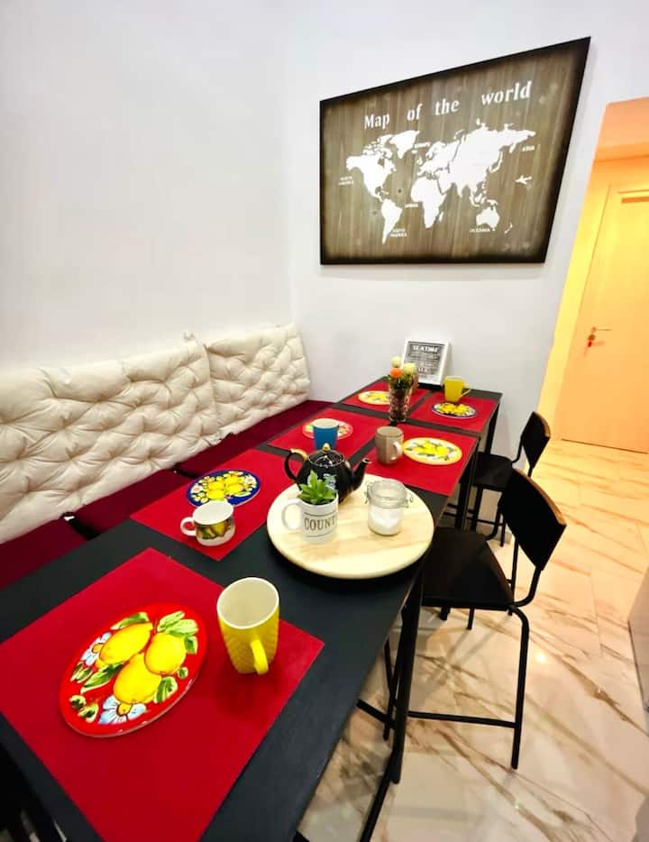 Intero Alloggio - 4 Bagni - Centro Storico - Neapol