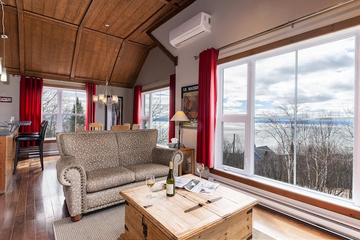 Condo 120h: Vue Sur La Rivière, Terrasse, Bbq - Charlevoix