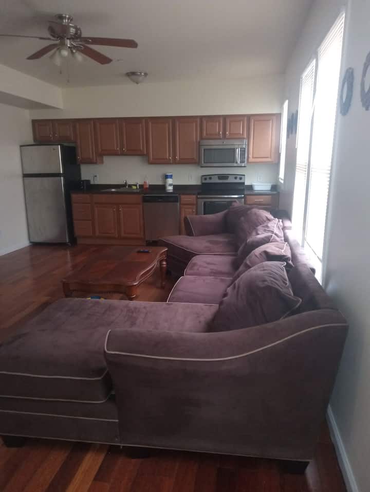 1 Bedroom With Free Parking - Schenectady, NY