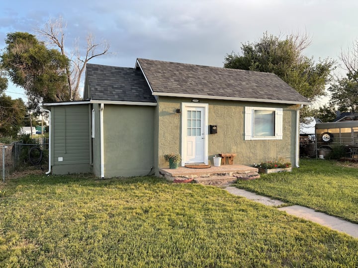 Cozy Reader's Retreat - Sterling, CO