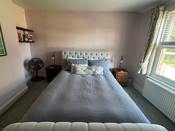 Cosy Village Cottage - Newmarket, UK