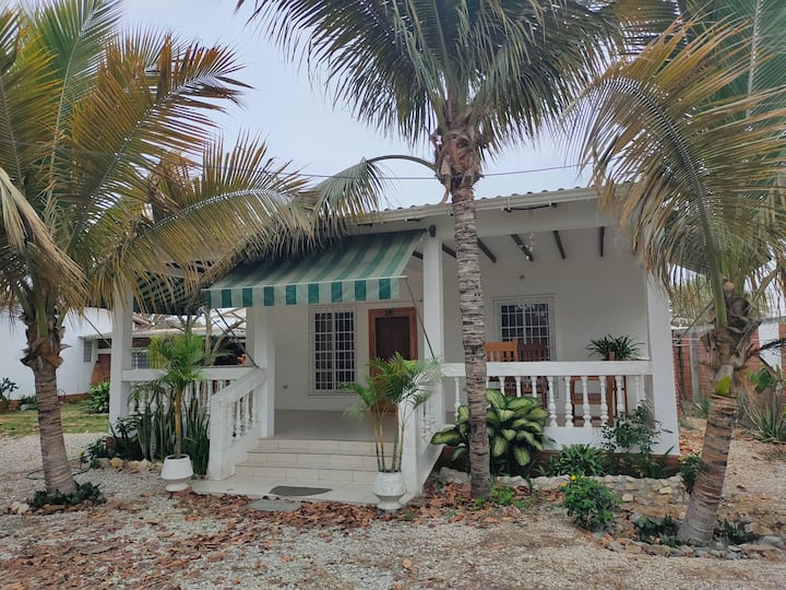 Arriendo Cómoda Villa En Playas - Playas