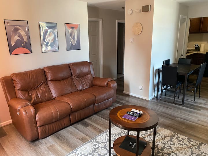 Apartment In West Allis - Wauwatosa, WI