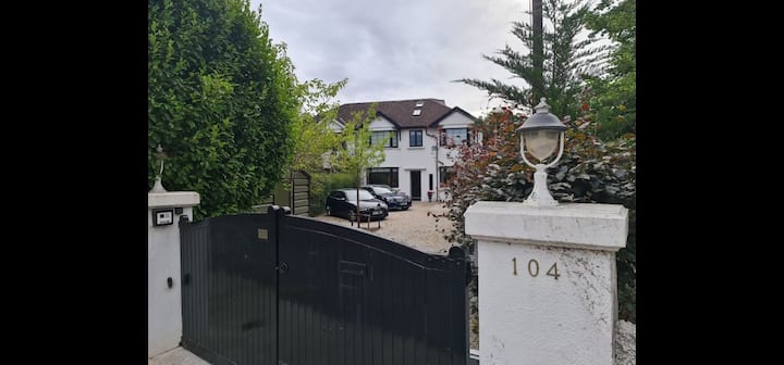 Goatstown Rd, Dublin 14 - Bray