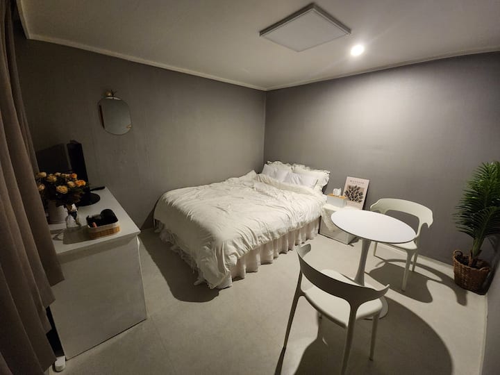 부산 남포동 비프광장 도보 5분 레이트체크아웃12시 #랜덤객실배정 스테이미도 - Busan