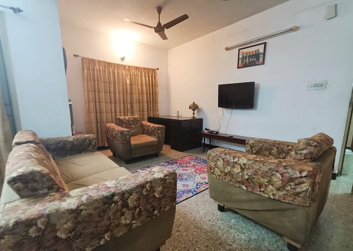 Cozy 2 Bhk - Centrally Located - Chennai