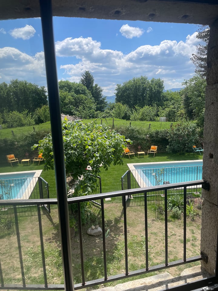 Suite Petit Déjeuner Compris - Antraigues-sur-Volane