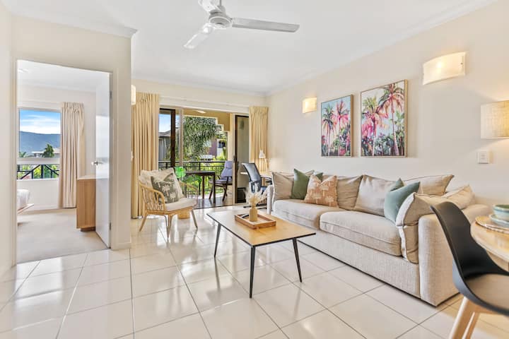 Poolside Paradise Cairns I 9 Pools, Bbq & Gym - Cairns