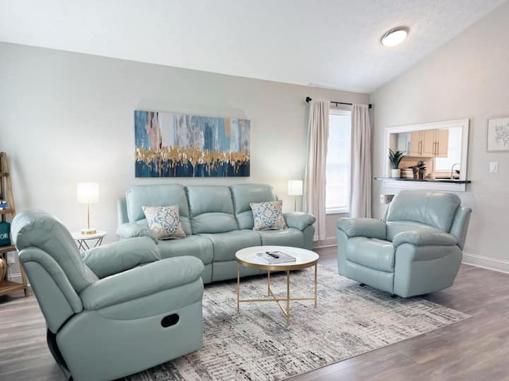 Stylish Duplex! Minutes From Atlanta! - Duluth, GA