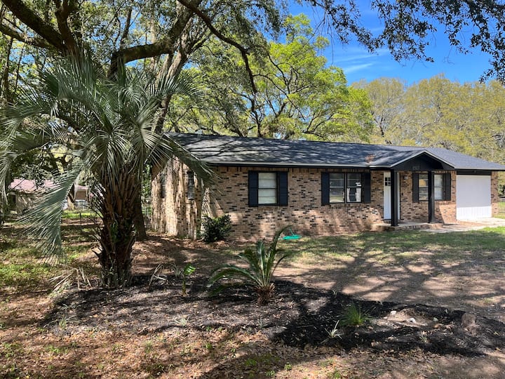 Serene-shady Oaks - Milton, FL