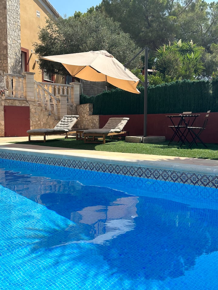Maison Des Hortensias/piscina Privada/jardin Y Bbq - Comarruga