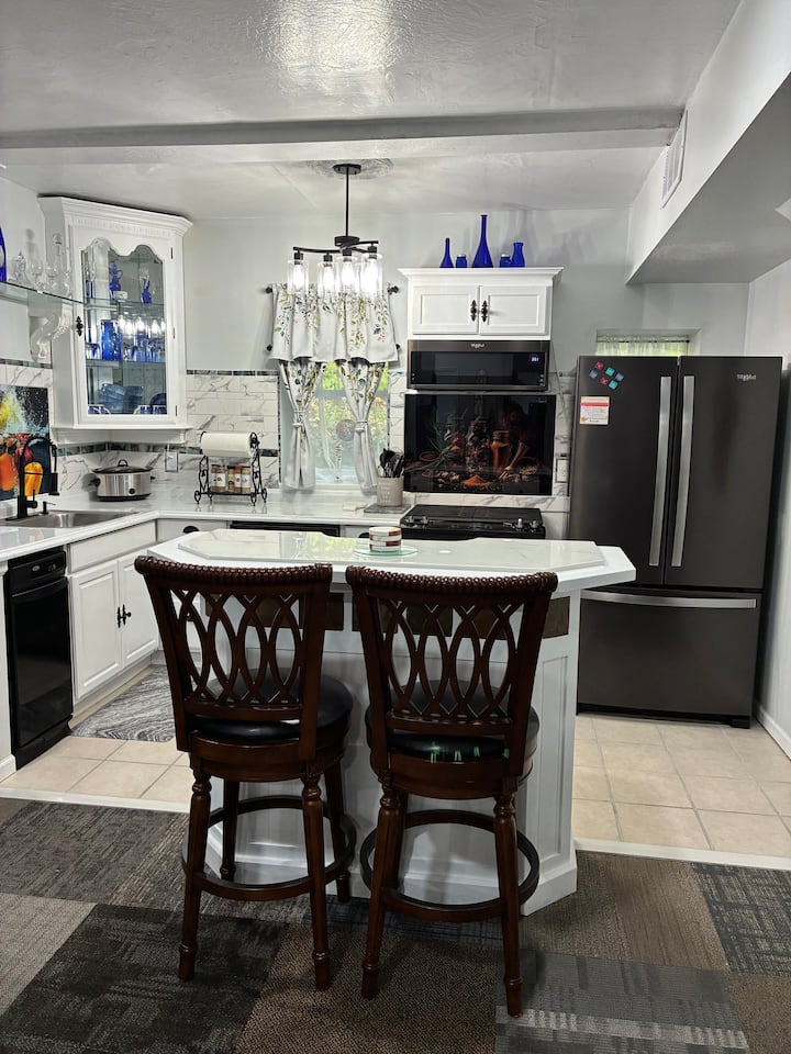 Rosedale Hills Stone Villa #2 - Kansas City, KS