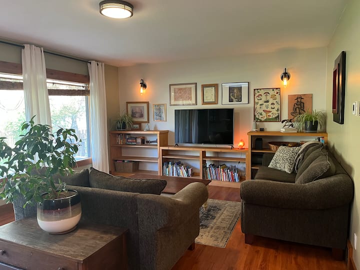 Spacious Mountain View Home - Lillooet