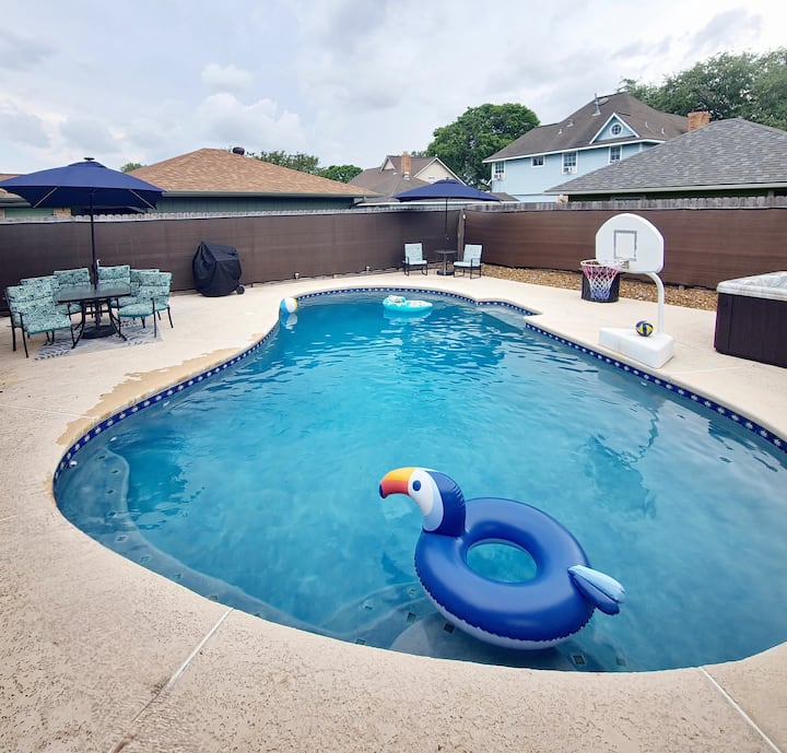 Stay•centrally Located•private Pool•fun - Deer Park, TX