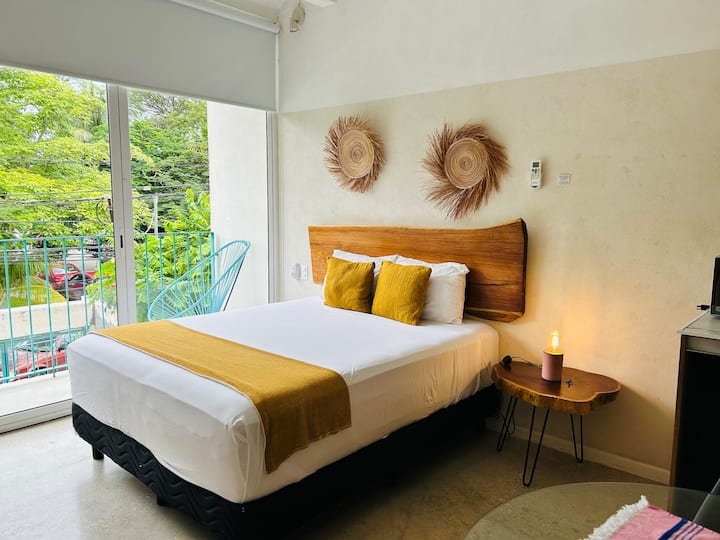 Bello Depto 3 En Centro Cancun C/alberca Y Balcón. - Cancún