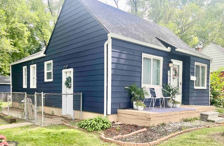 Amazing Stay | 2 Full Bathrooms | Mid / Long Stay - Farmington Hills, MI