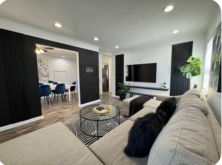 Ask About Our Deals | 2 Full Bathrooms | - Southfield, MI