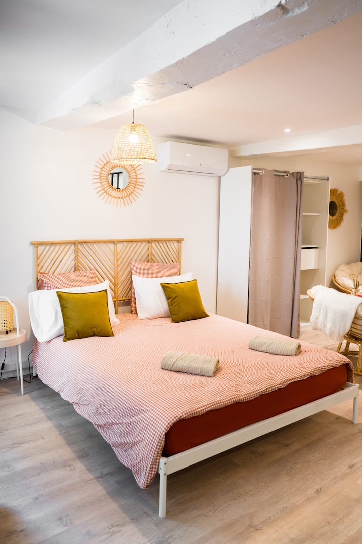 Le Sauvignon, Le Romantisme D'un Balcon D'époque - Bergerac