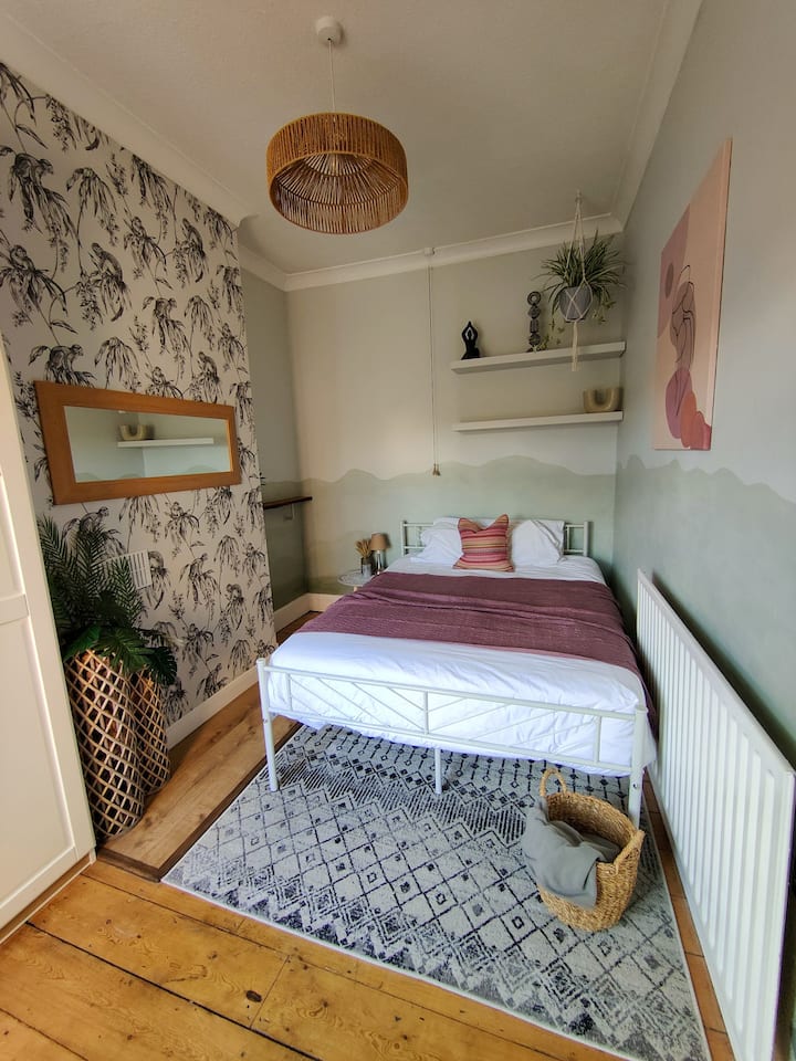 Asturias Room - In A Shared Guest Only House - Lutterworth