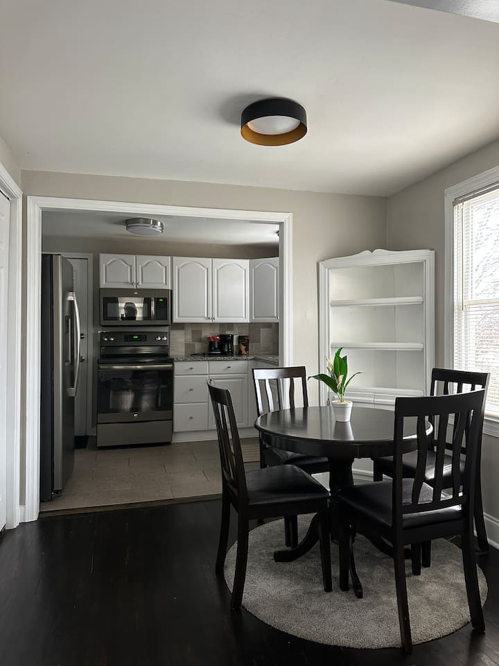 Charming 2-bedroom Home With Expansive Backyard” - Nashville, TN