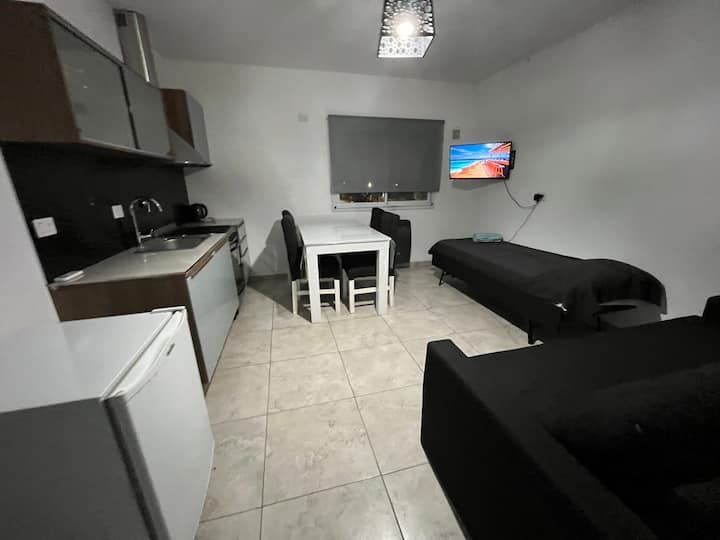 Cómodo Departamento En Ezeiza Centro - Airport Eze - Aéroport Ezeiza de Buenos Aires (EZE)
