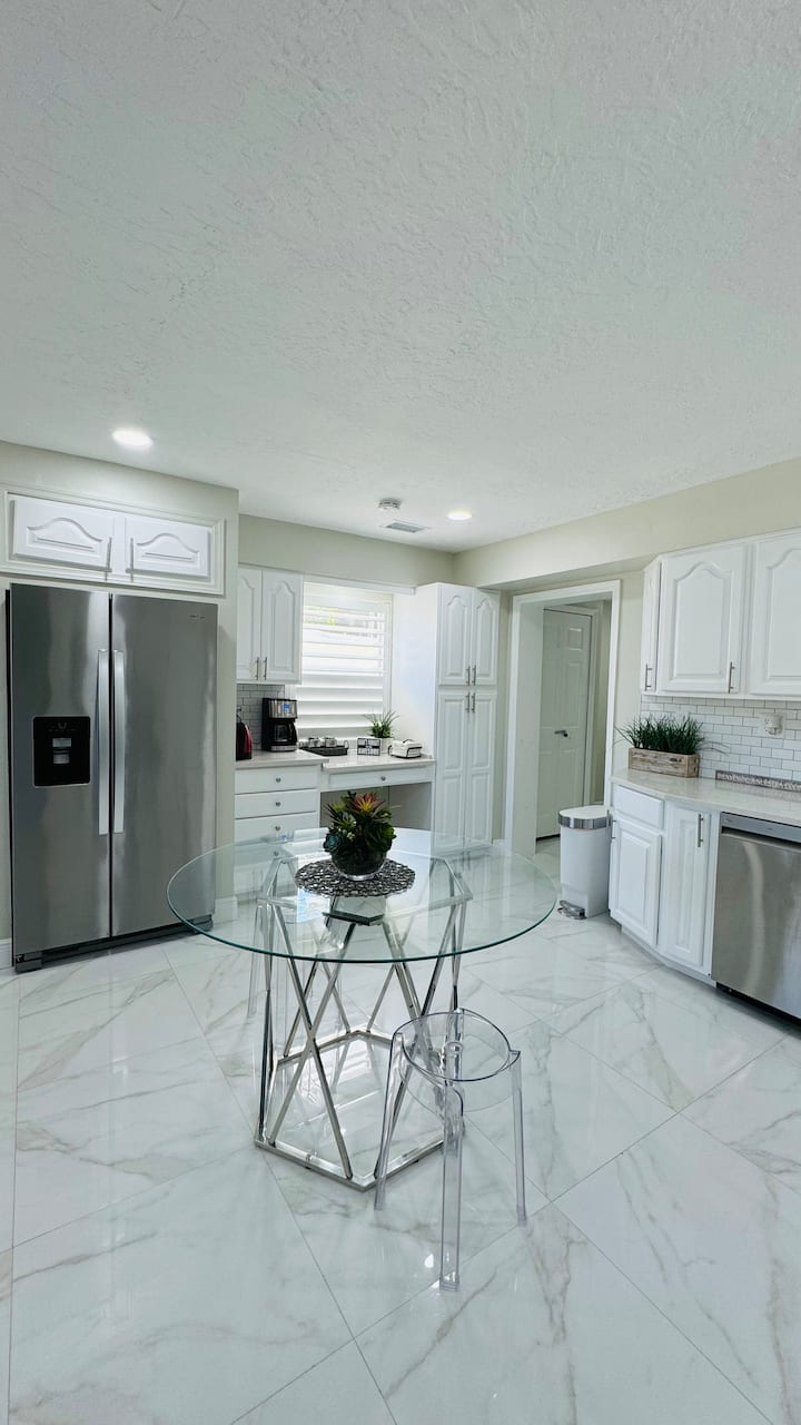 Naples Getaway - Naples, FL