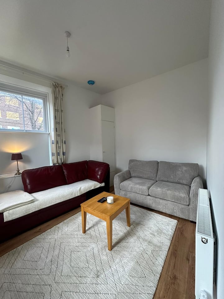 Cosy One Bed + Sofa Bed - Dublin