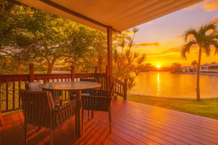 Lakefront 2br • King Bed • Deck & Bbq • Fast Wi-fi - North Miami Beach, FL