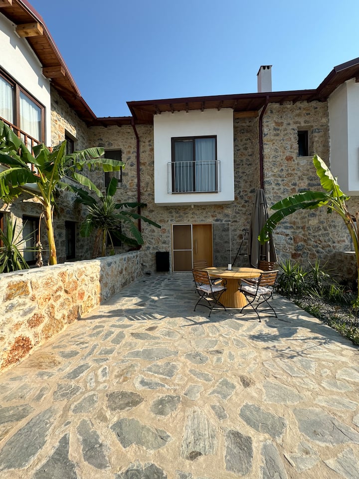700 Home - Akyaka