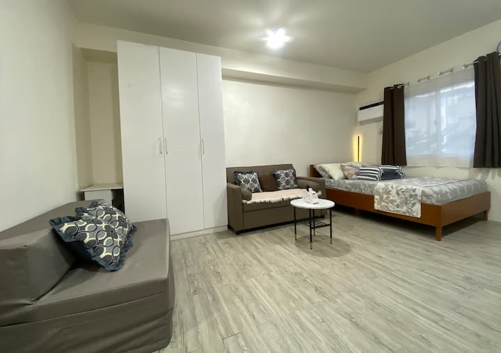 Nuvali Studio Retreat | Netflix•fast Wifi•cozystay - Calamba