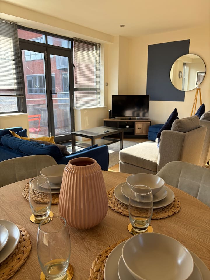 Spacious, Central, Private Parking & Fast Wifi - Nottingham