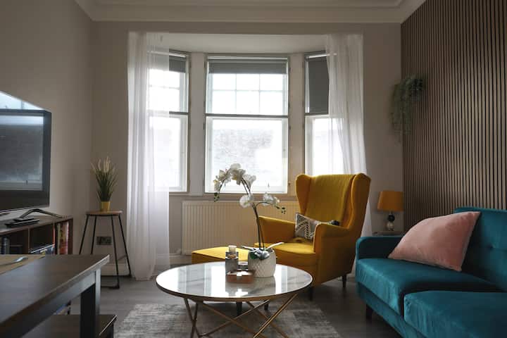 Falkirk City Centre Stylish 2 Double Bed Flat - Falkirk Stadium