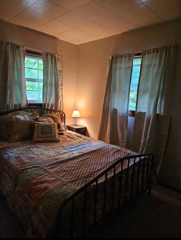 Morgantown Hideaway - Morgantown, WV