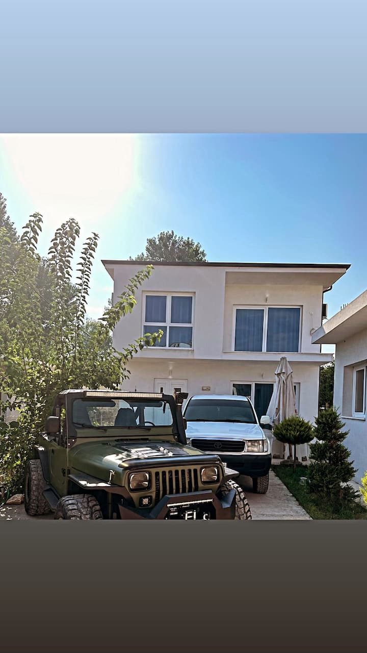 Vila 007 - Velipojë