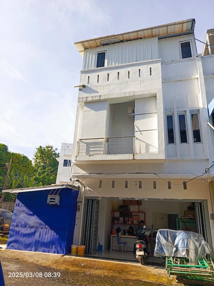 Almic Inn Medan - Medan