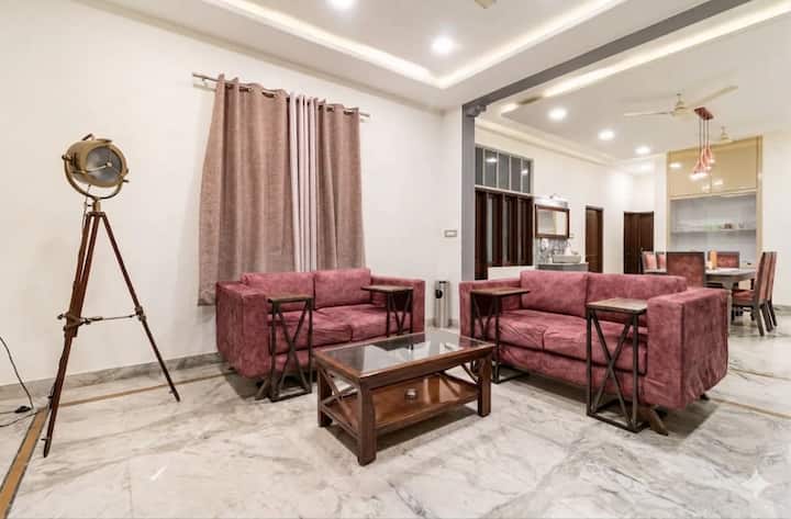 Aadarsh Homestay, Jaipur | Independent Floor W/tub - Jaipur