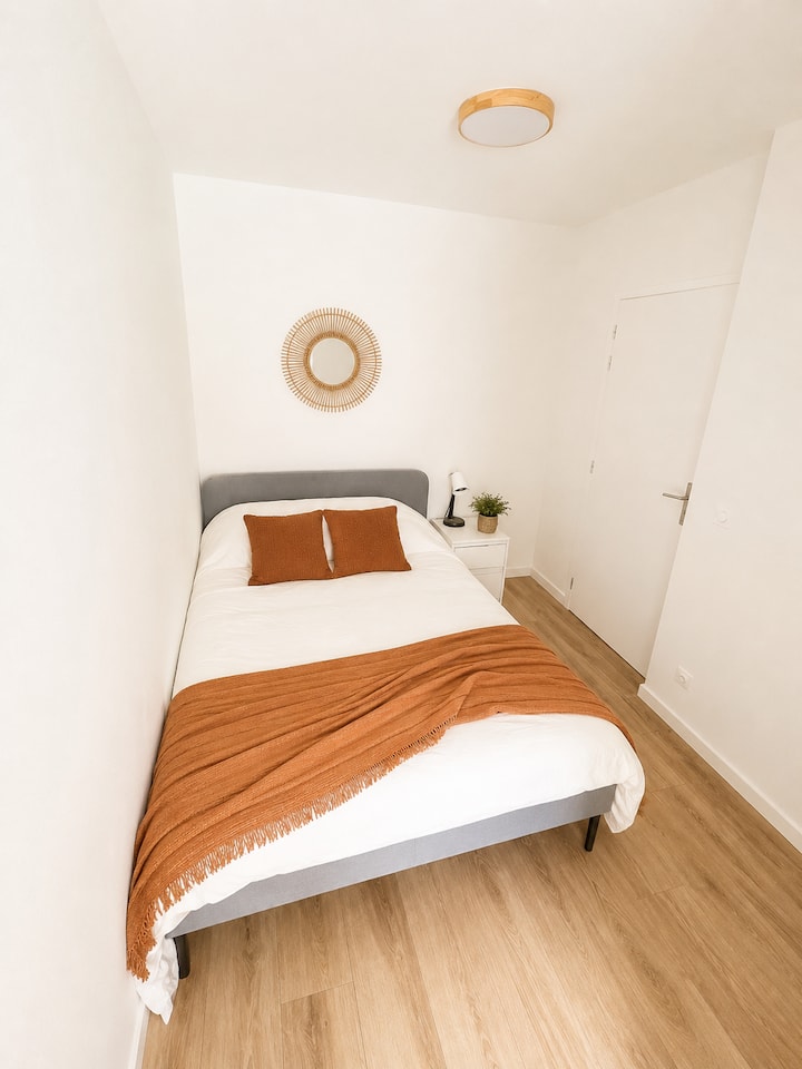 M052 Chambre Colocation Proche Gare - Annemasse