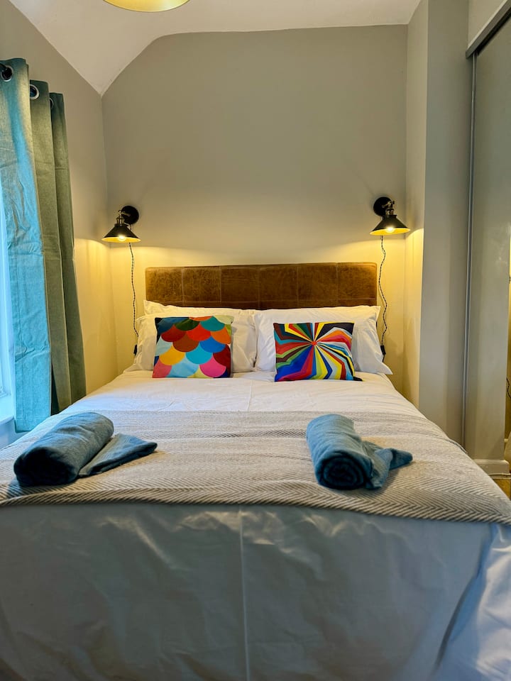 3 Bed House • Contractors • Groups• Sleeps Up To 7 - Sheffield